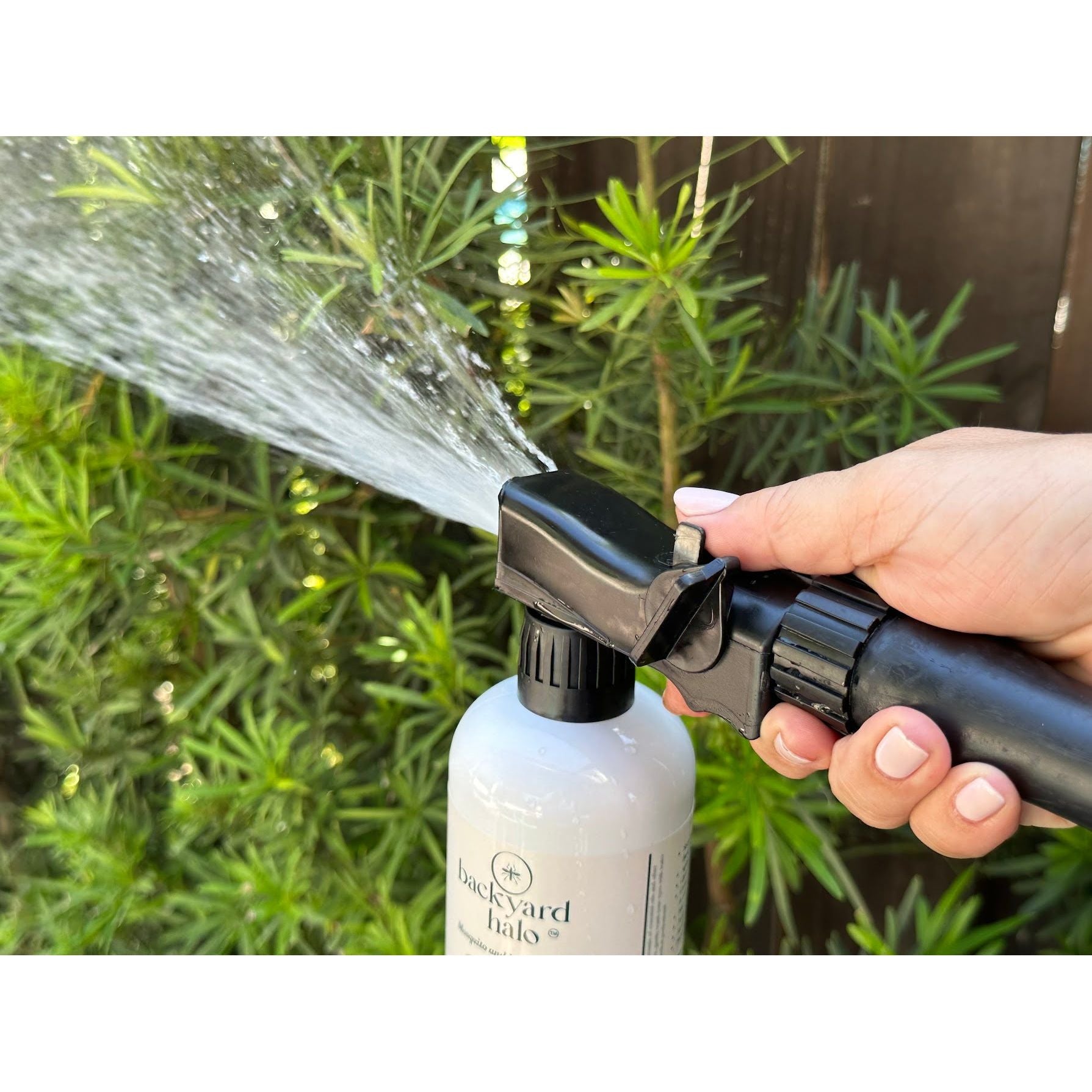 Backyard Halo Barrier End Hose Sprayer Kit - Two 16oz bottles